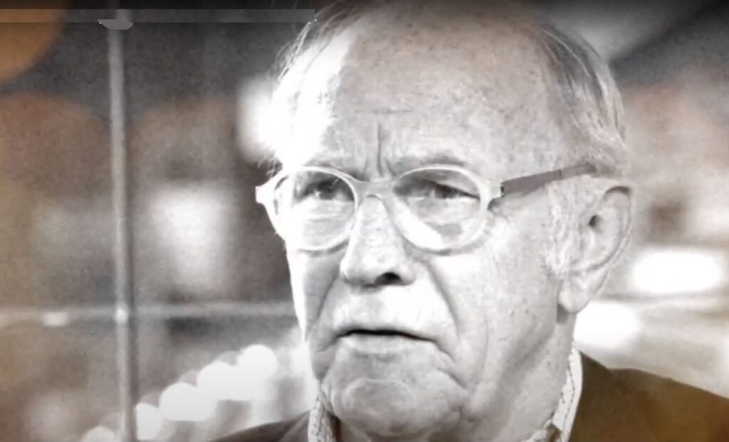 Wolfgang Paul a fost un fizician german, laureat al Premiului Nobel ...