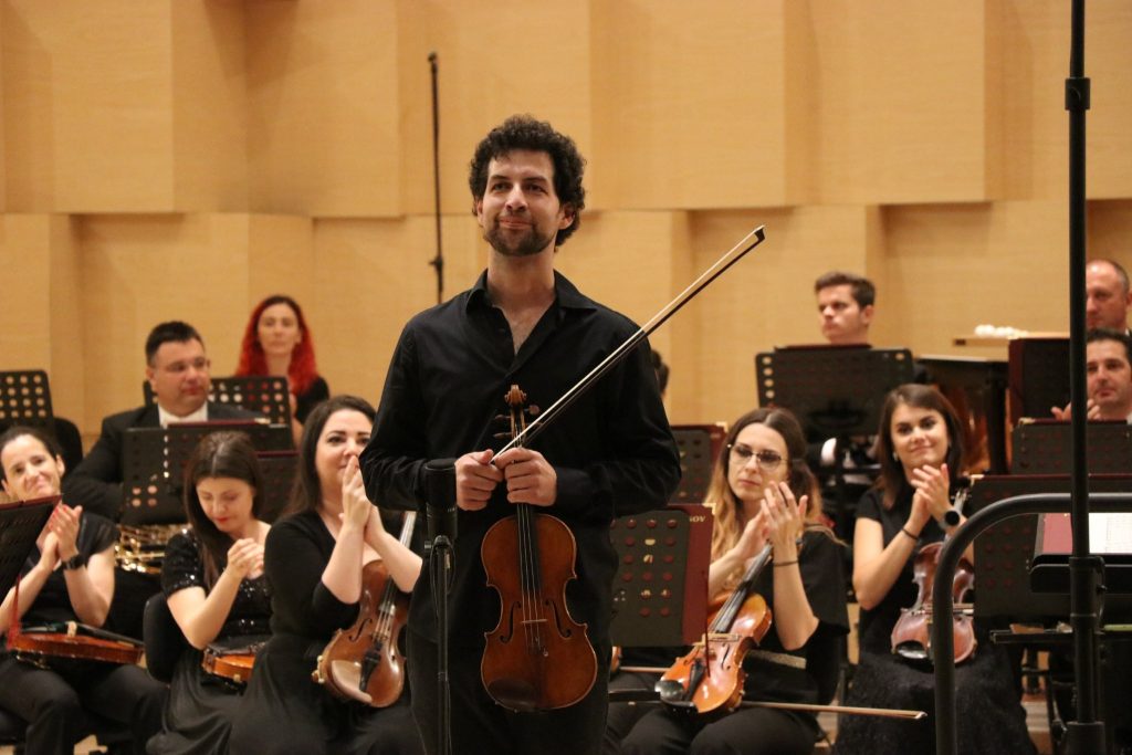 Concert de excepție: Valentin Șerban cântă Édouard Lalo joi seară